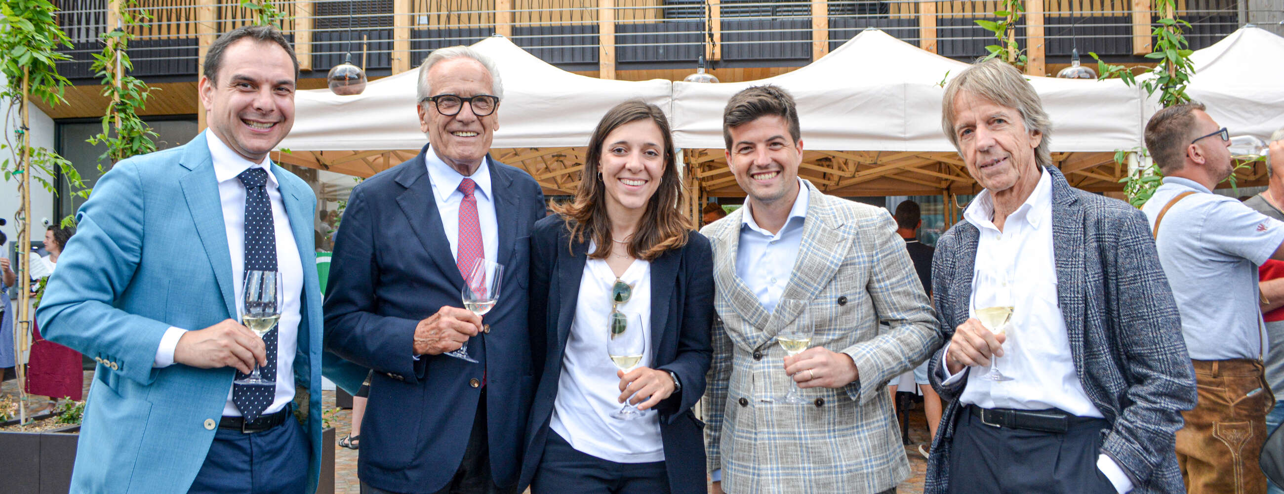 Gesellschaft - Neugestaltete Raika-Filiale in Kortsch eröffnet - der ...