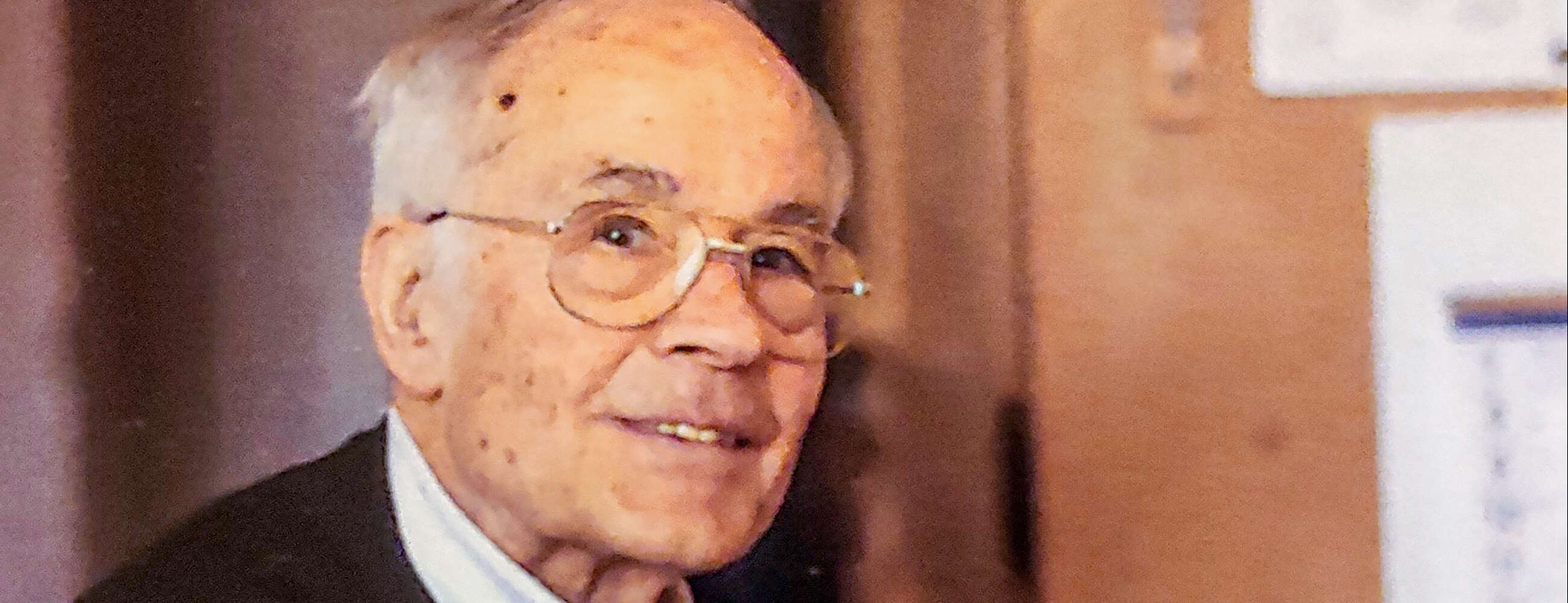 Gesellschaft - Neue Gedenktafel für Pfarrer Pater Martin Angerer - der ...