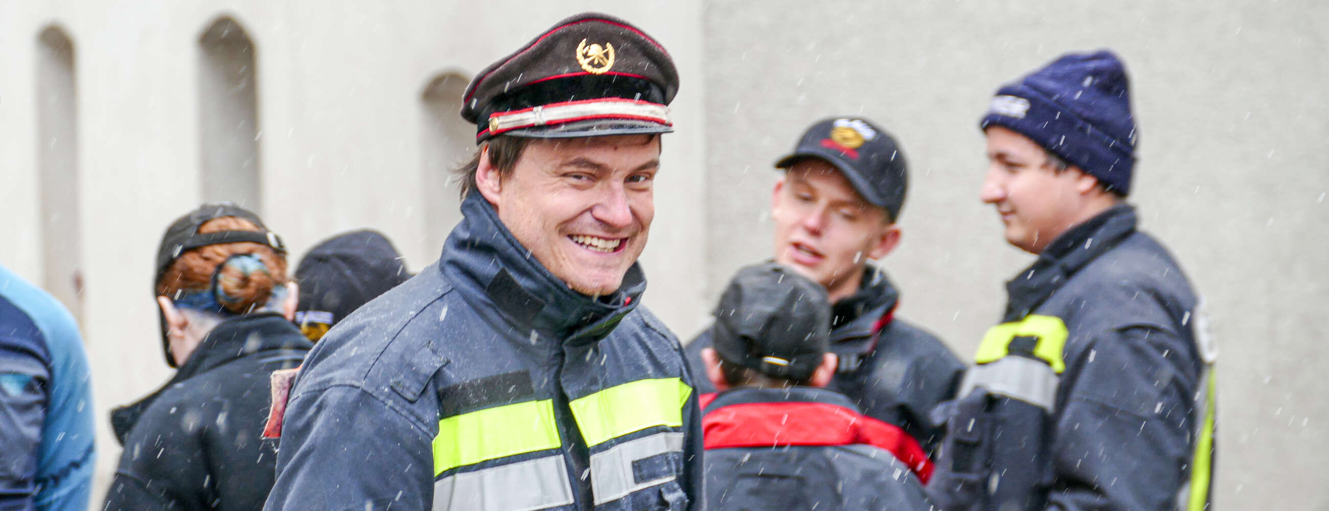 Gesellschaft - Feuerwehrnachwuchs „belagert“ Schleis - der Vinschger