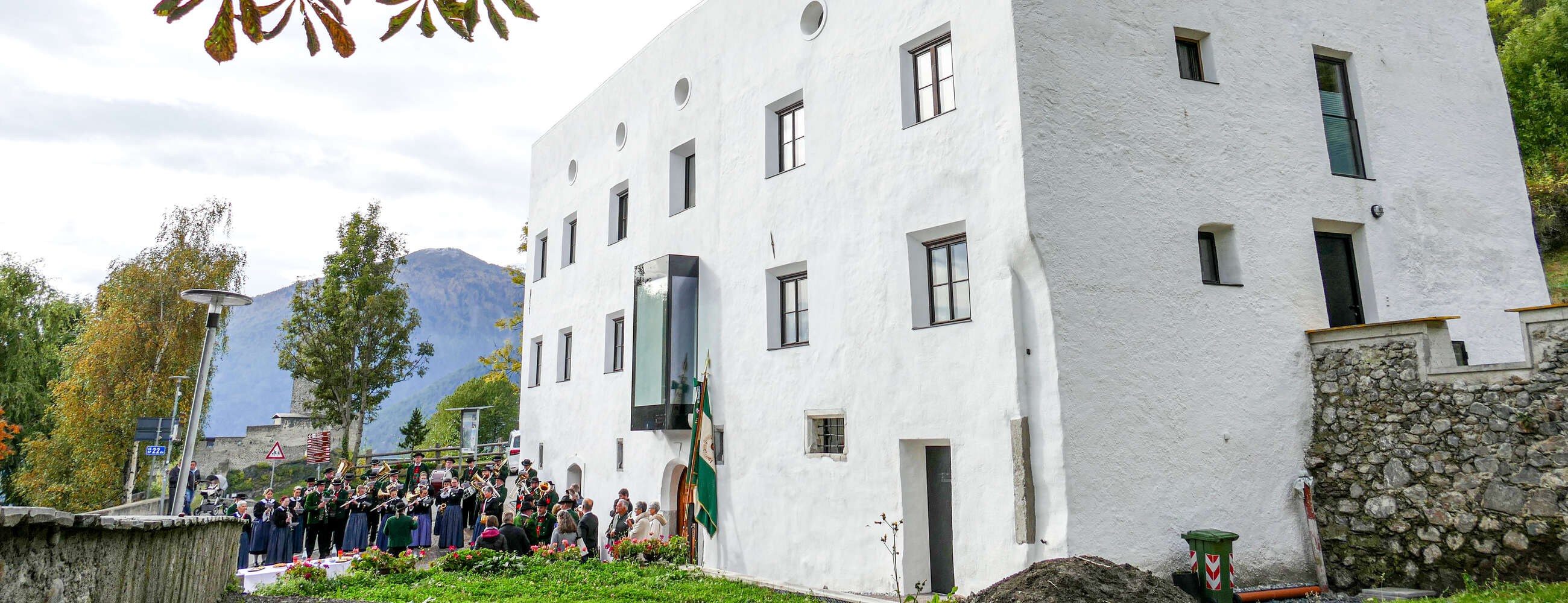 Gesellschaft - Pfarrkirche in neuem Glanz - der Vinschger
